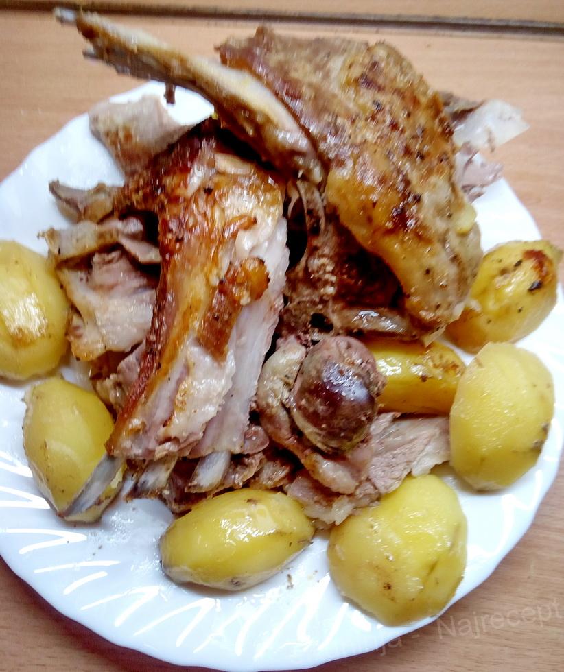 Jagnjeća rebra sa krompirom | Najrecept